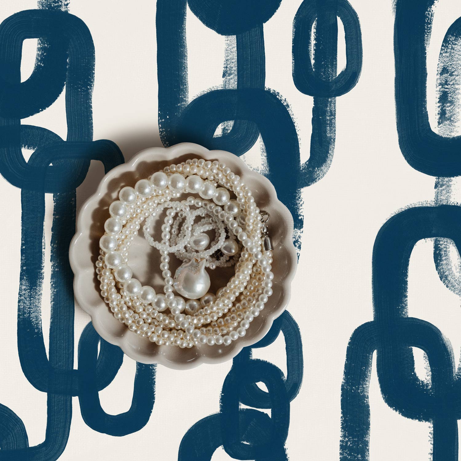 Navy Blue Chain Pattern Wallpaper for DIY interior project by Livettes ...