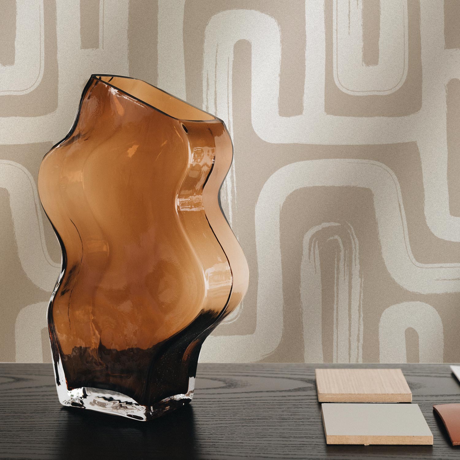 Metallic Pearl Paintbrush Maze Wallpaper | Livettes | Livettes Wallpaper