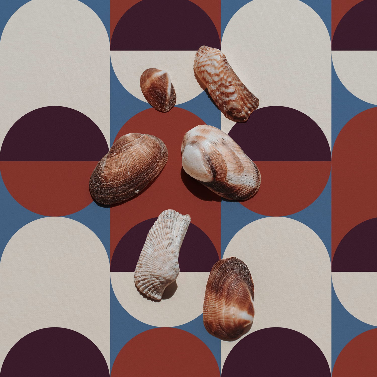 Rust Retro Design Wallpaper | Livettes | Livettes Wallpaper